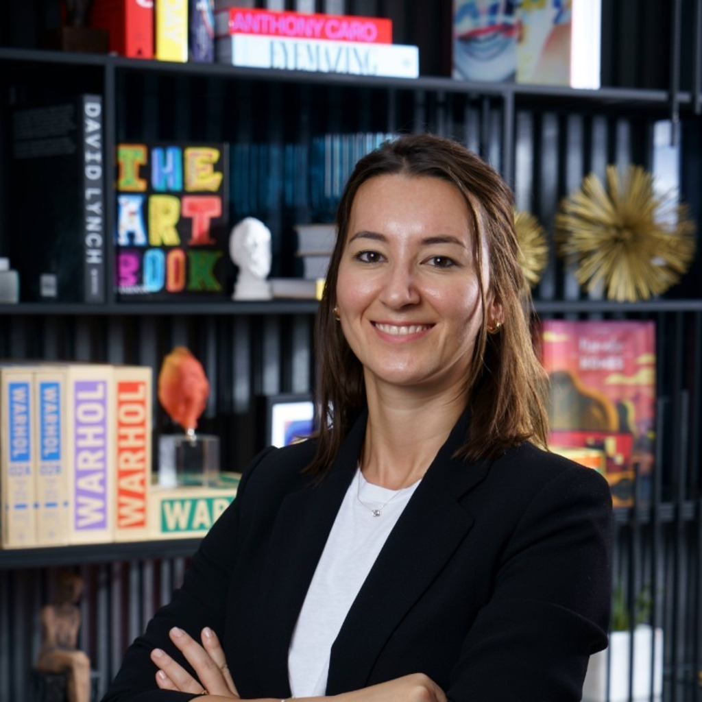 Begum Ozmen - Executive Recruiter - Self Employed Freelancer | XING