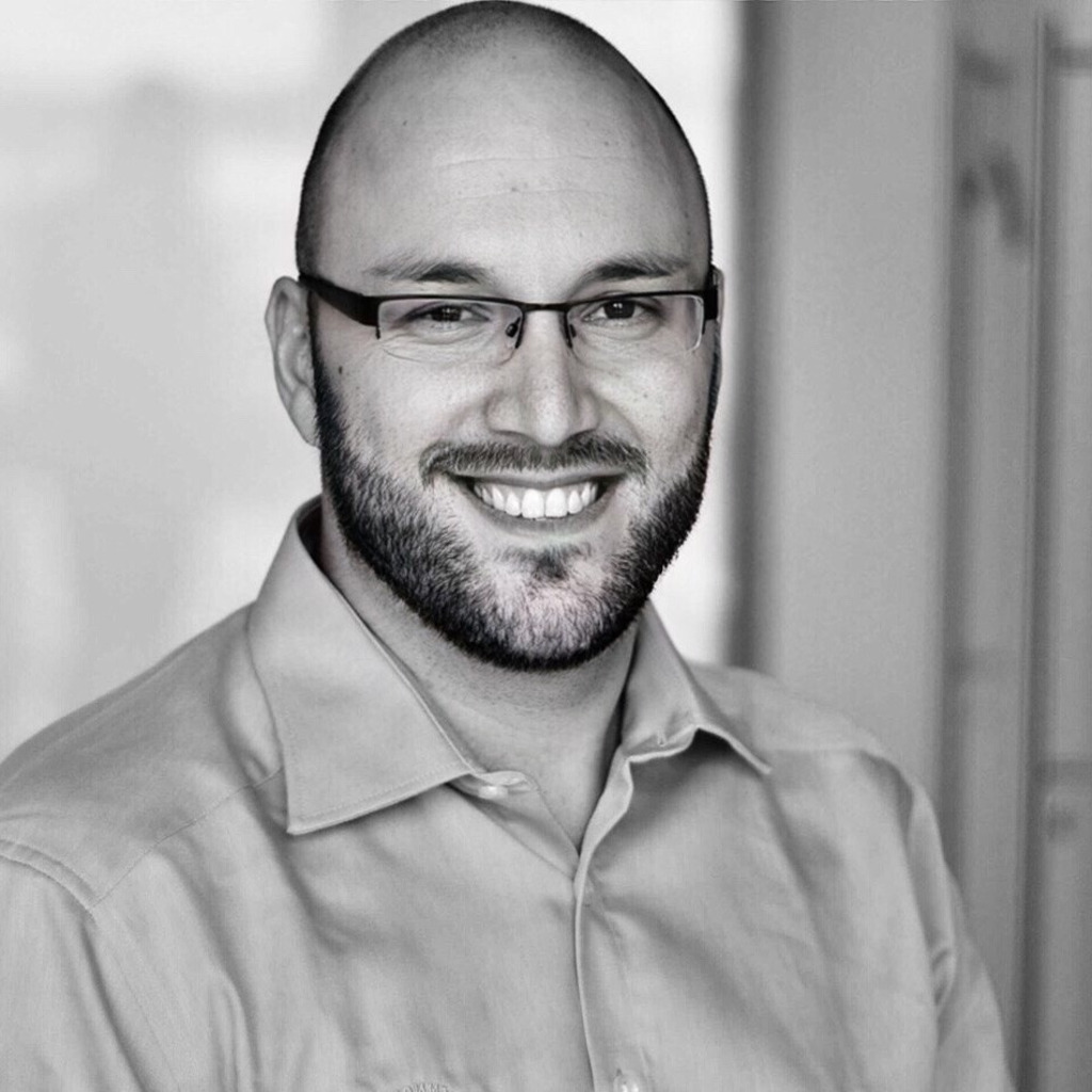 Christian Muth - Verkaufsleiter Privatkunden & Ausstellung - Becher ...