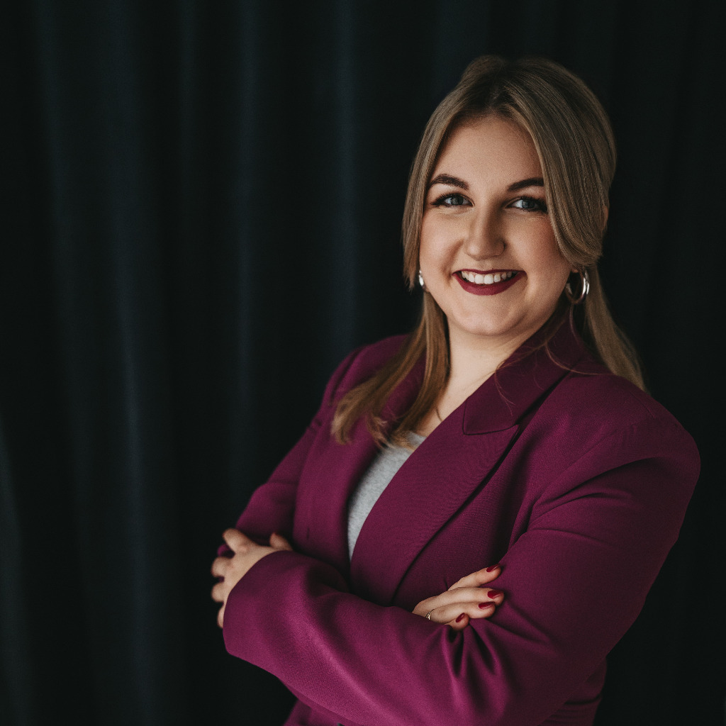 Lisa Wiezorrek - Personalreferentin für Recruiting & Talententwicklung ...