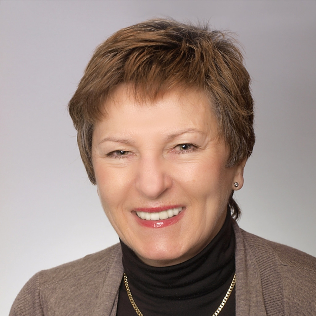 Julia Lang's Instagram, Twitter & Facebook on IDCrawl