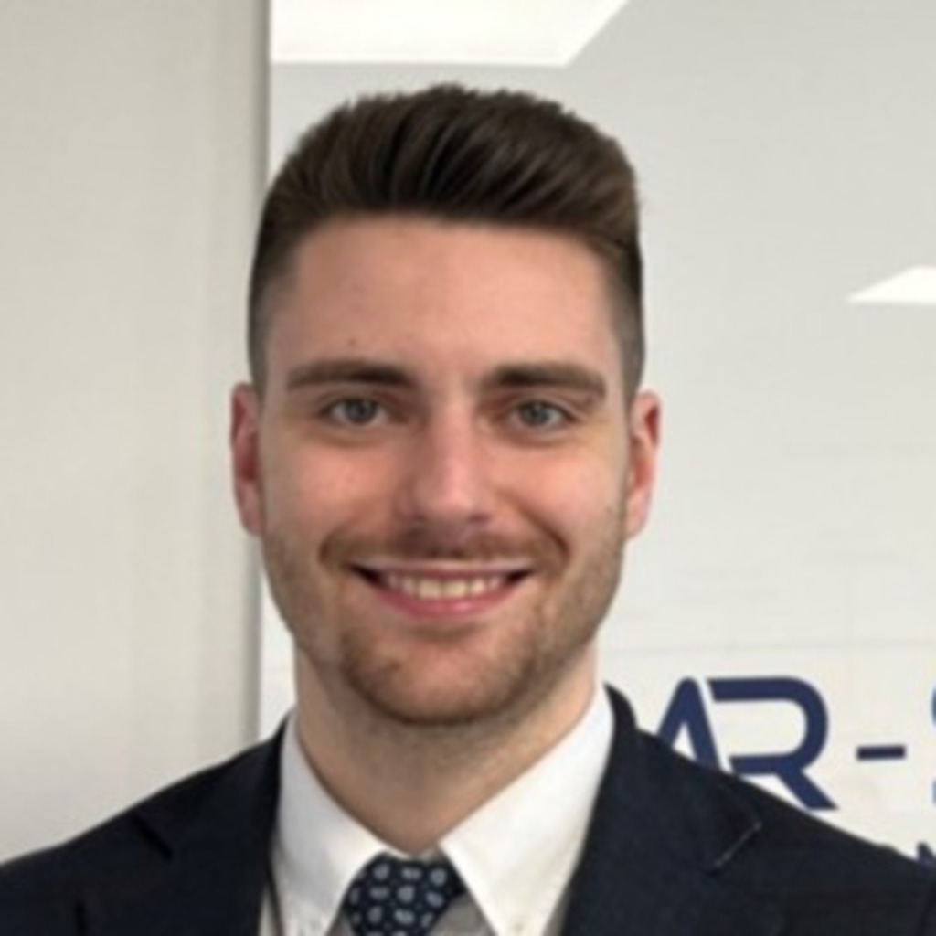 Lewis Macknight - Division Manager - MR-Solutions Ltd | XING