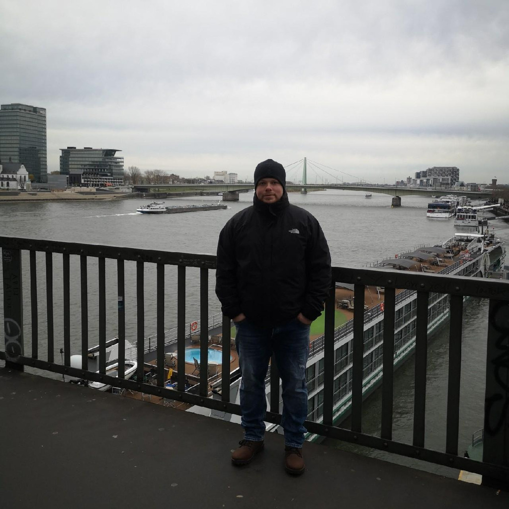 Michael Reiland - Fertigungsmitarbeiter - GKN Driveline | XING