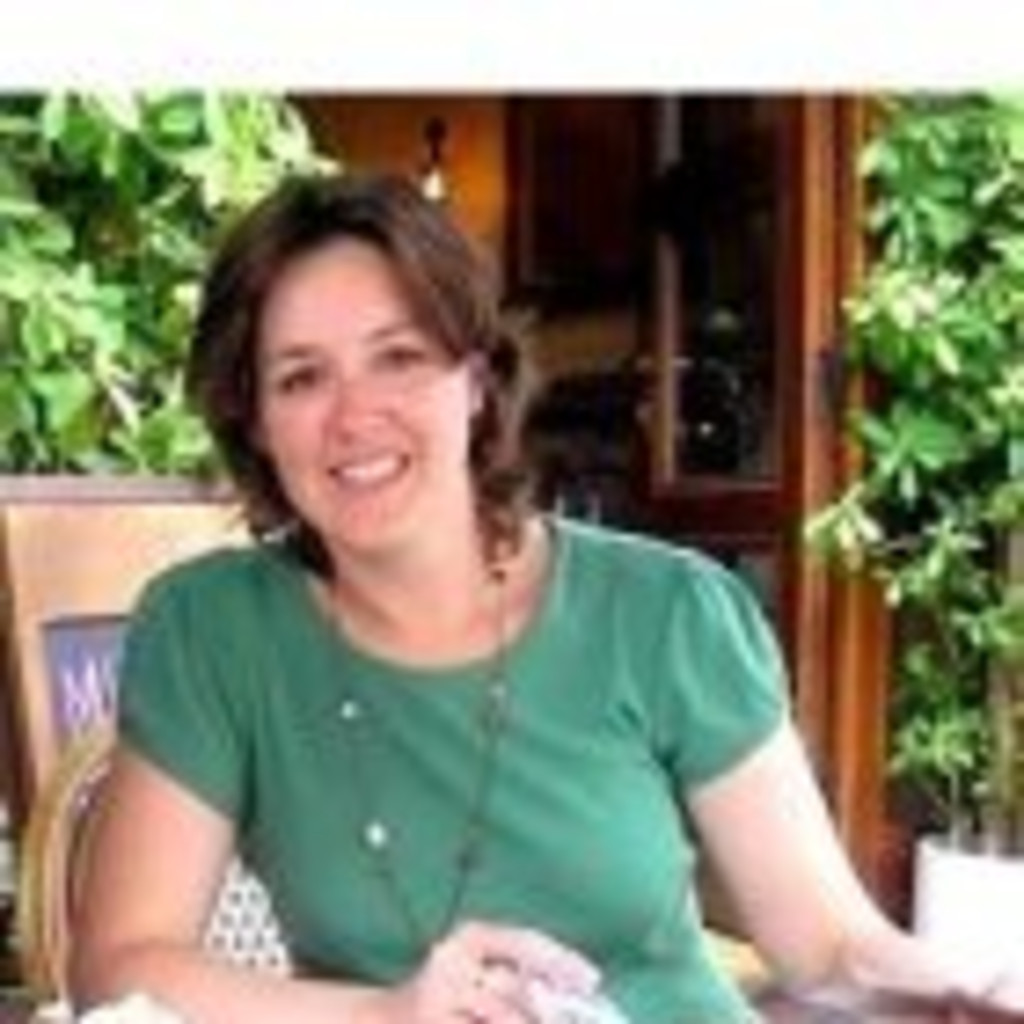 Erin Slattery - Writer, copy editor - (Freelance) | XING