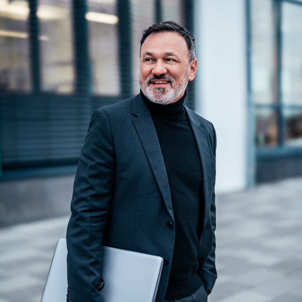 Danny Michael Vacek - Founder - Build Future Mindset | XING