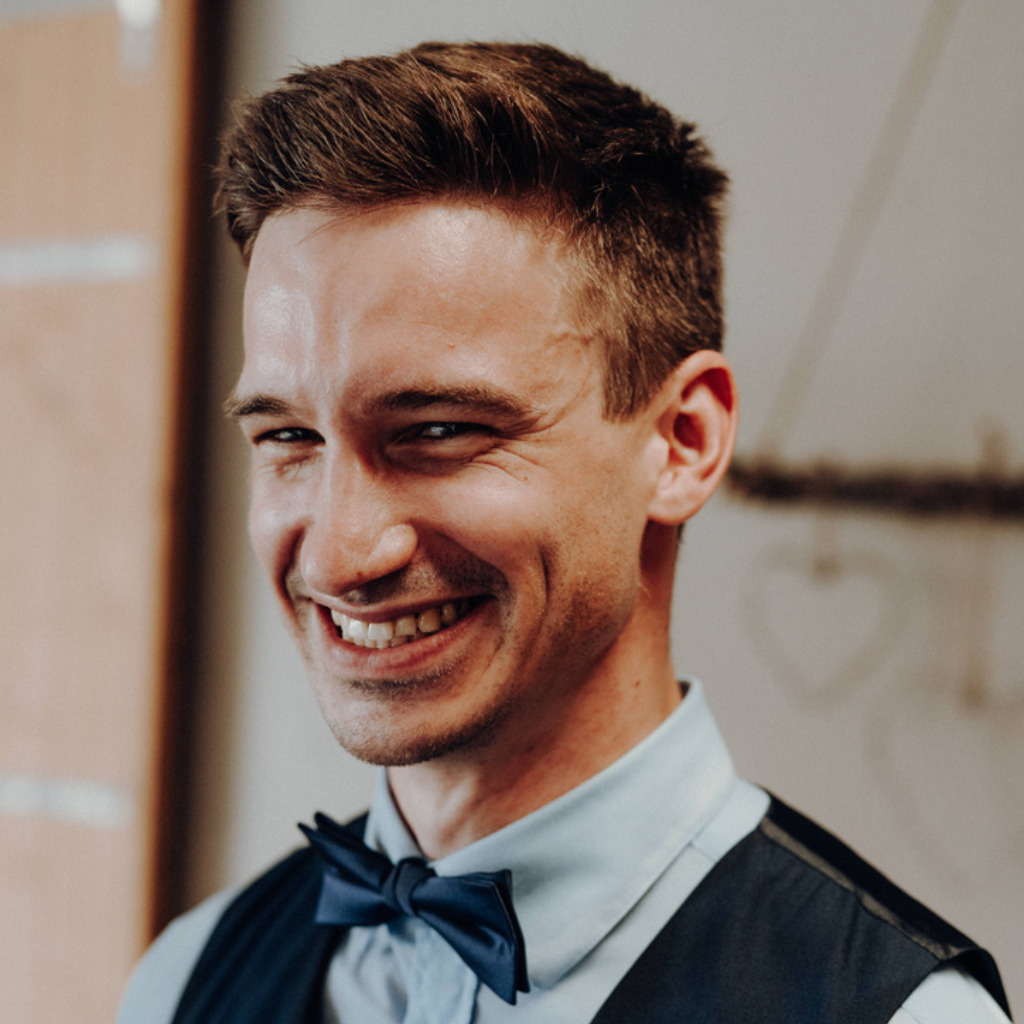Daniel Geeb - Projektingenieur / Projektmanager - Röhm | XING