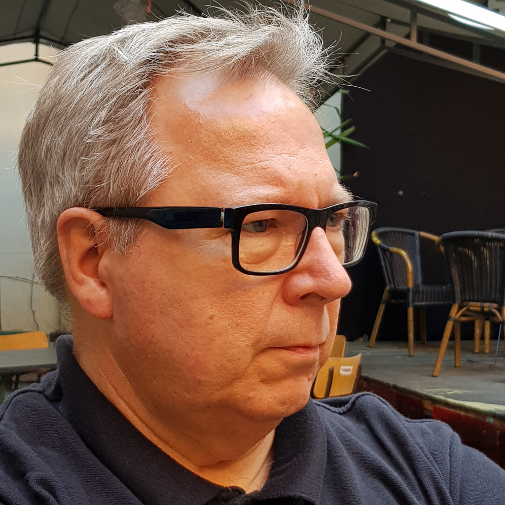 Tom Ring - Creative Director - Tom Ring GRAPHIC DESIGN Consultancy | XING