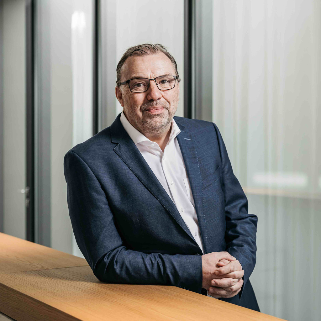 Juergen Schomakers - CEO - Esri Deutschland GmbH | XING