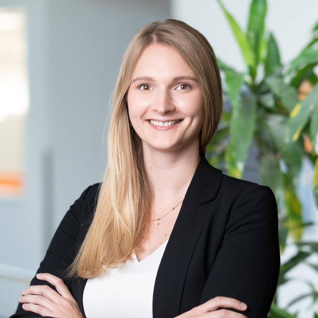 Eva Schmid - Controller - ifm-Unternehmensgruppe | XING