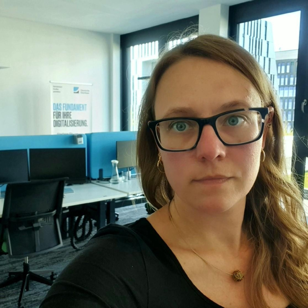 Isabelle Vanella - Abteilungsleiterin Planning & Controlling Commercial ...