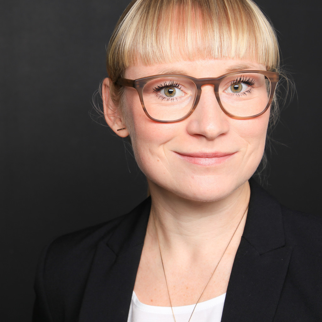 Victoria Sachse - Senior-Projektmanagerin - Daimler Group Services ...