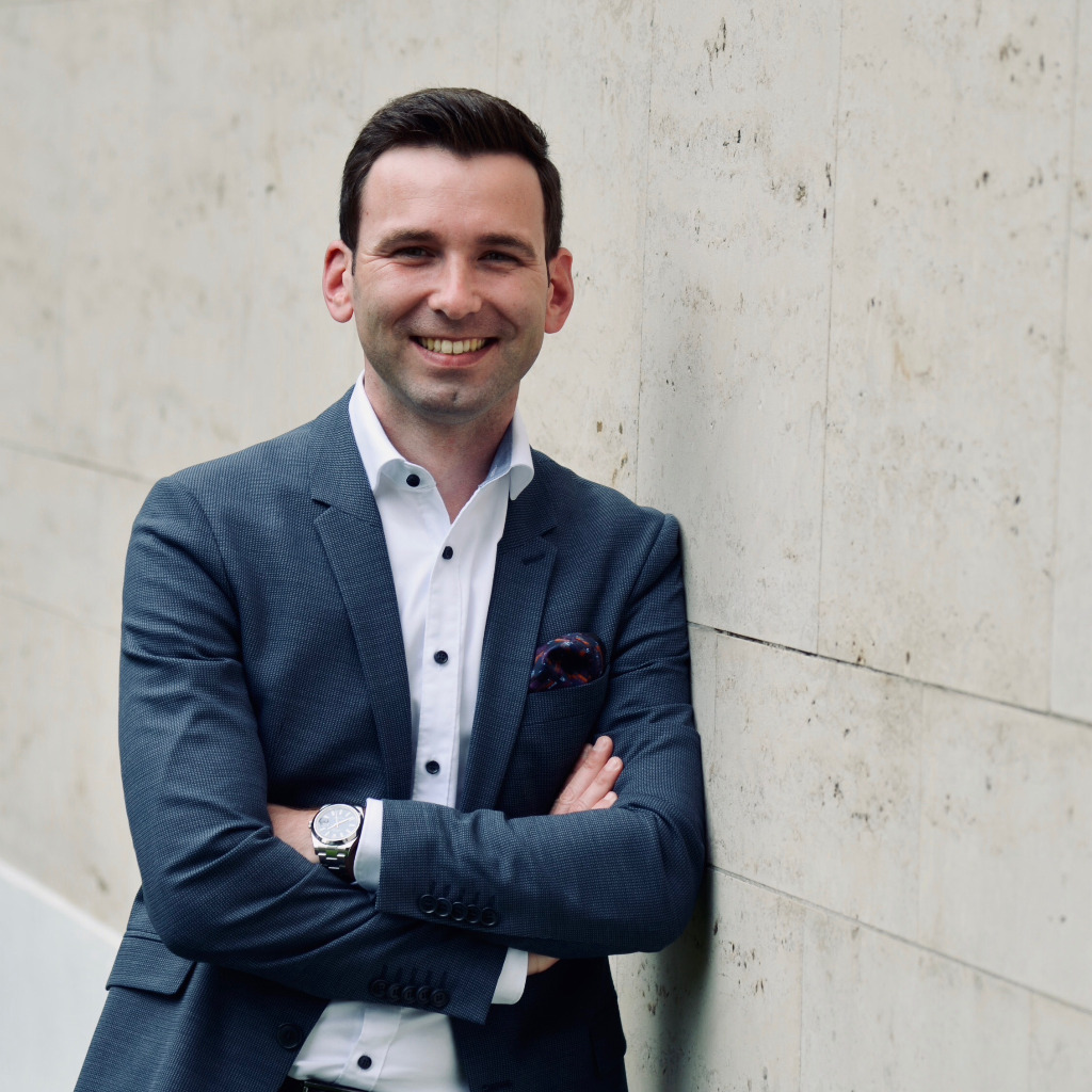 Rohmann aus Wiesbaden in der Personensuche von Das Telefonbuch