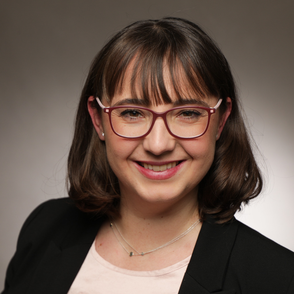 Carolin Fuchs - Senior Asset Manager - Commerz Real AG | XING