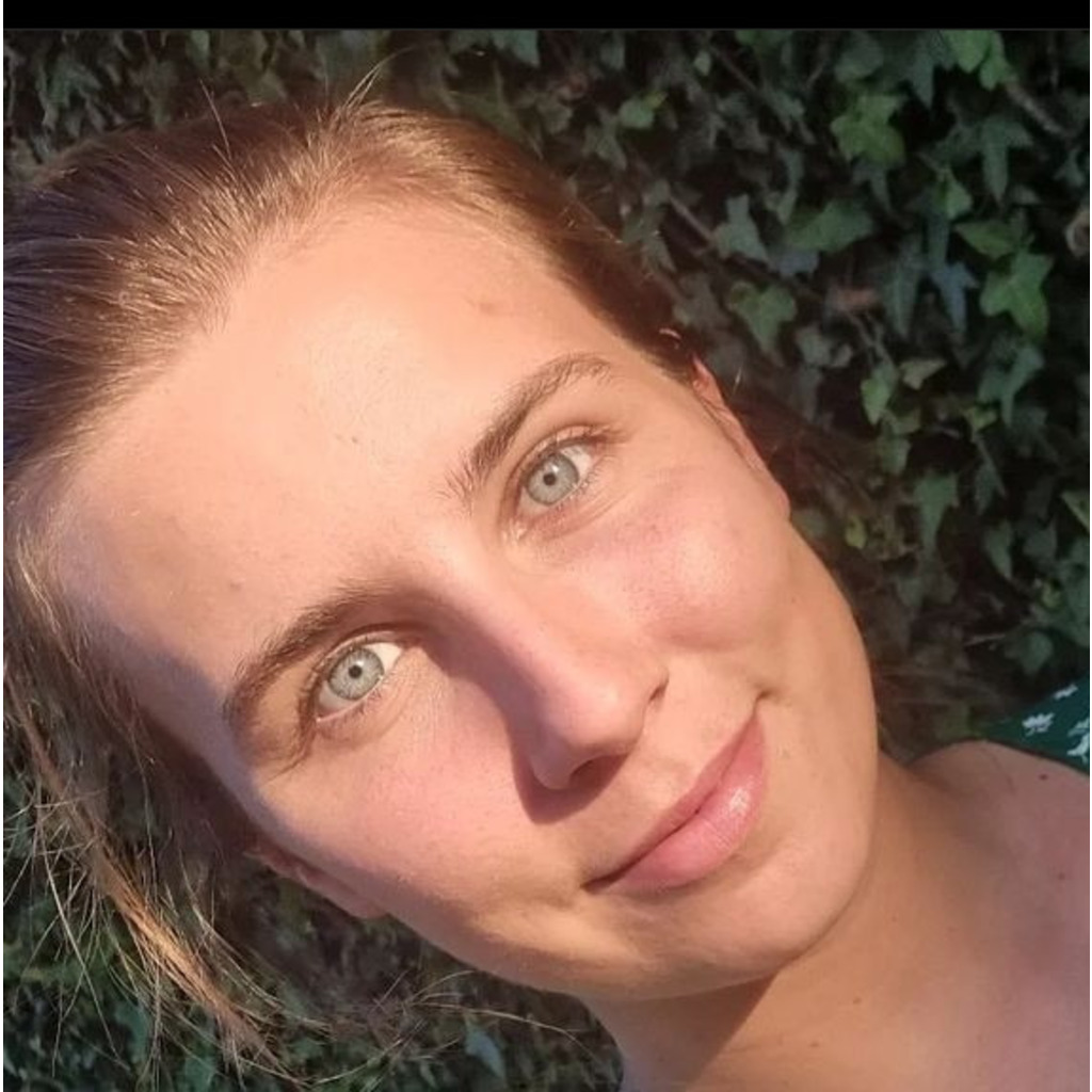 Lisa Lucas - examinierter Altenpfleger - St. Ulrich | XING