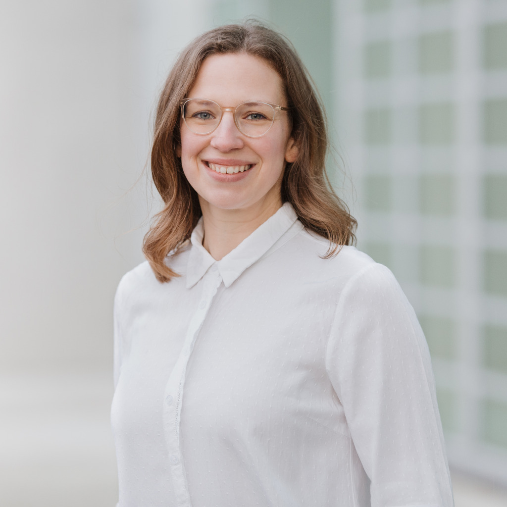 Dr. Laura Frank - Postdoctoral Researcher | Chair of Operations ...