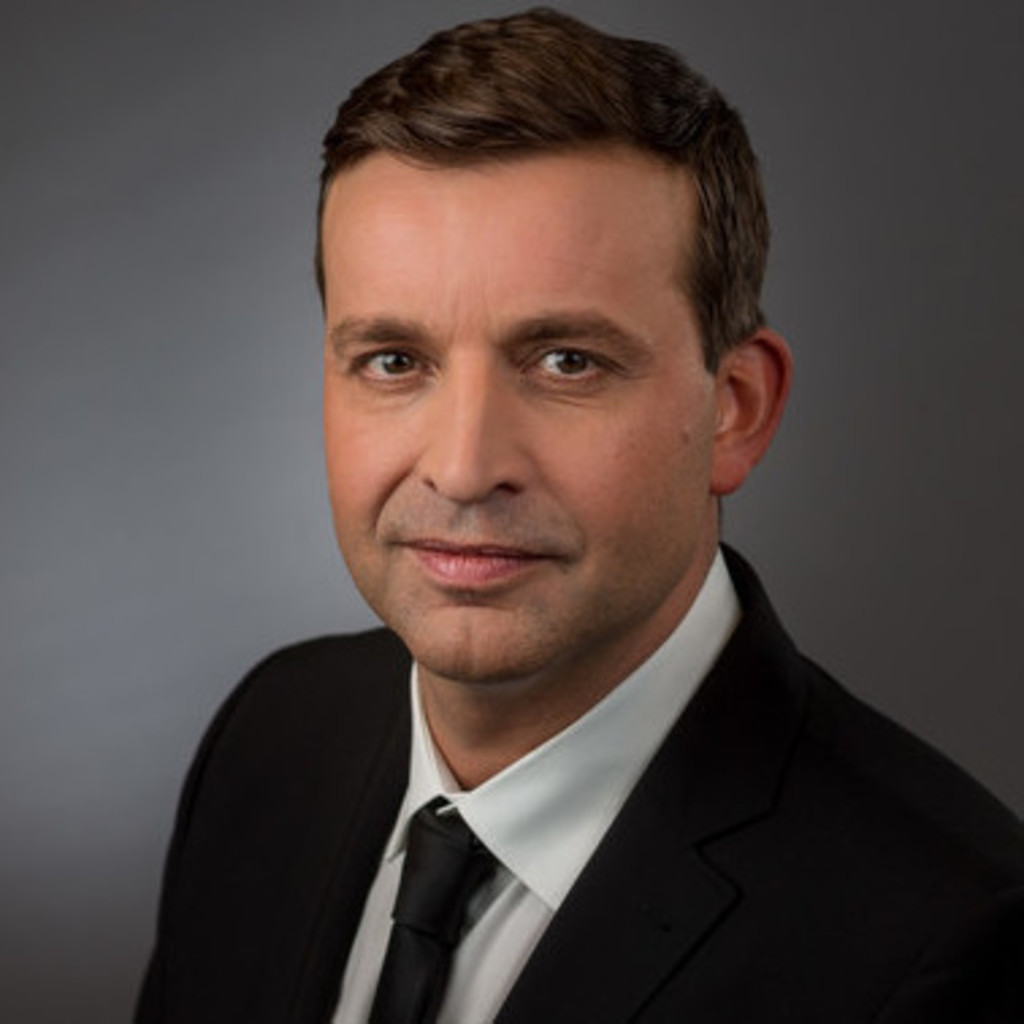 Stephan Tscharntke - Director Leasing Management - redos | XING