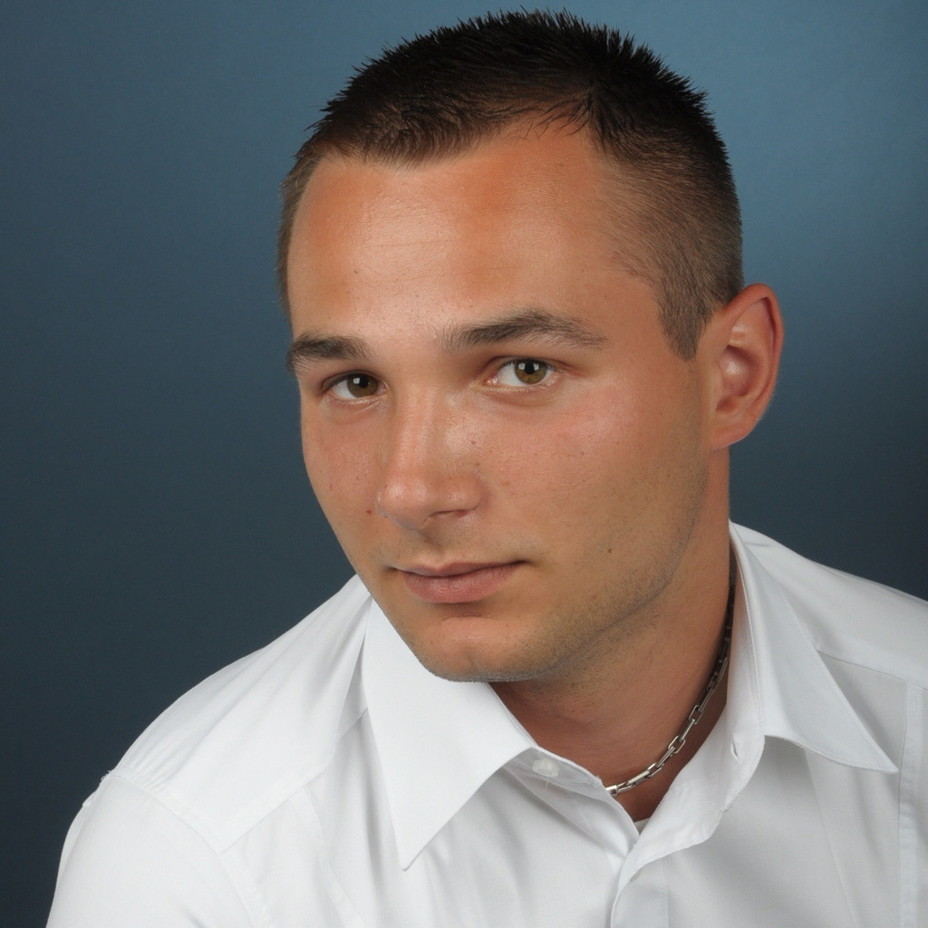 Patrick Neumann - Abteilungsleiter - Bayerisches Rotes Kreuz | XING