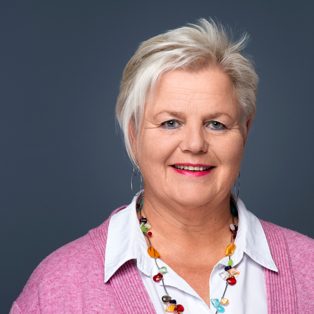 Regina Moser - Seniorenassistentin, zertifiziert nach dem Plöner Modell - Selbständig Erwerbende ...