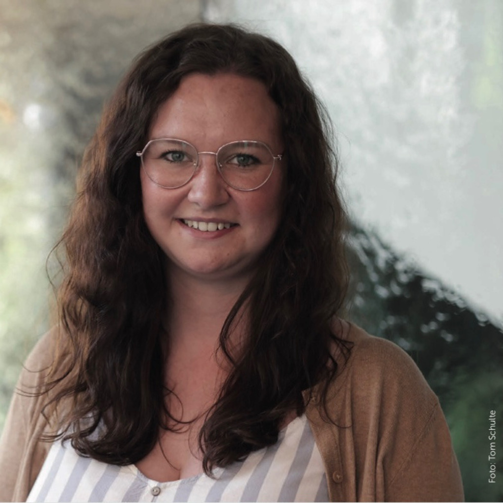 Laura Klein - Sachbearbeiterin Unternehmensmarke, Öffentlichkeitsarbeit ...