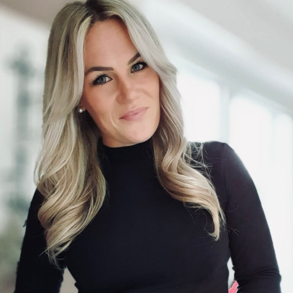 Lisa Zinser's Instagram, Twitter & Facebook on IDCrawl