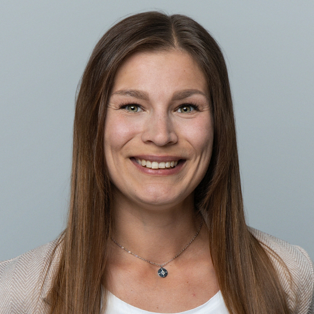 Julia Dost - Abteilungsleiterin - PATHOS Personalmanagement | XING