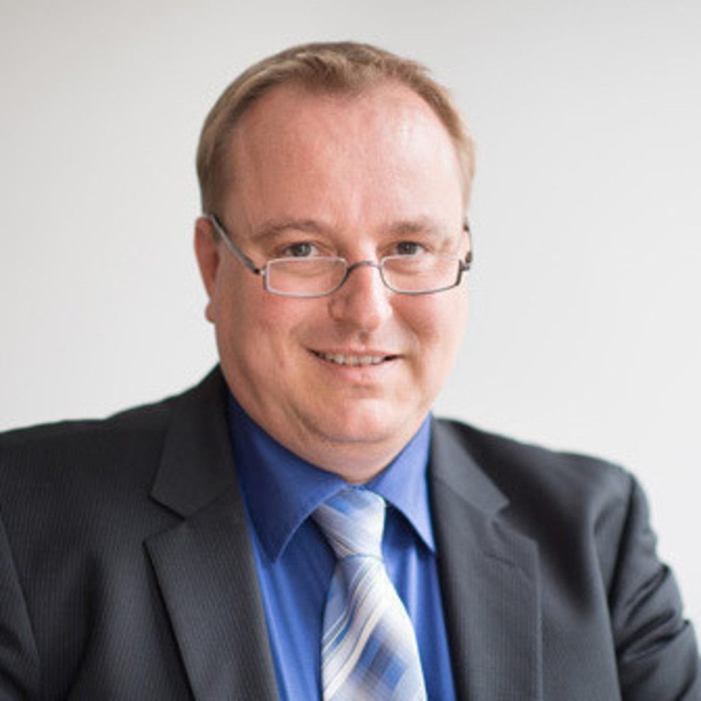 Philipp Gerber - Justiziar - Unternehmensgruppe Freiherren Waitz | XING