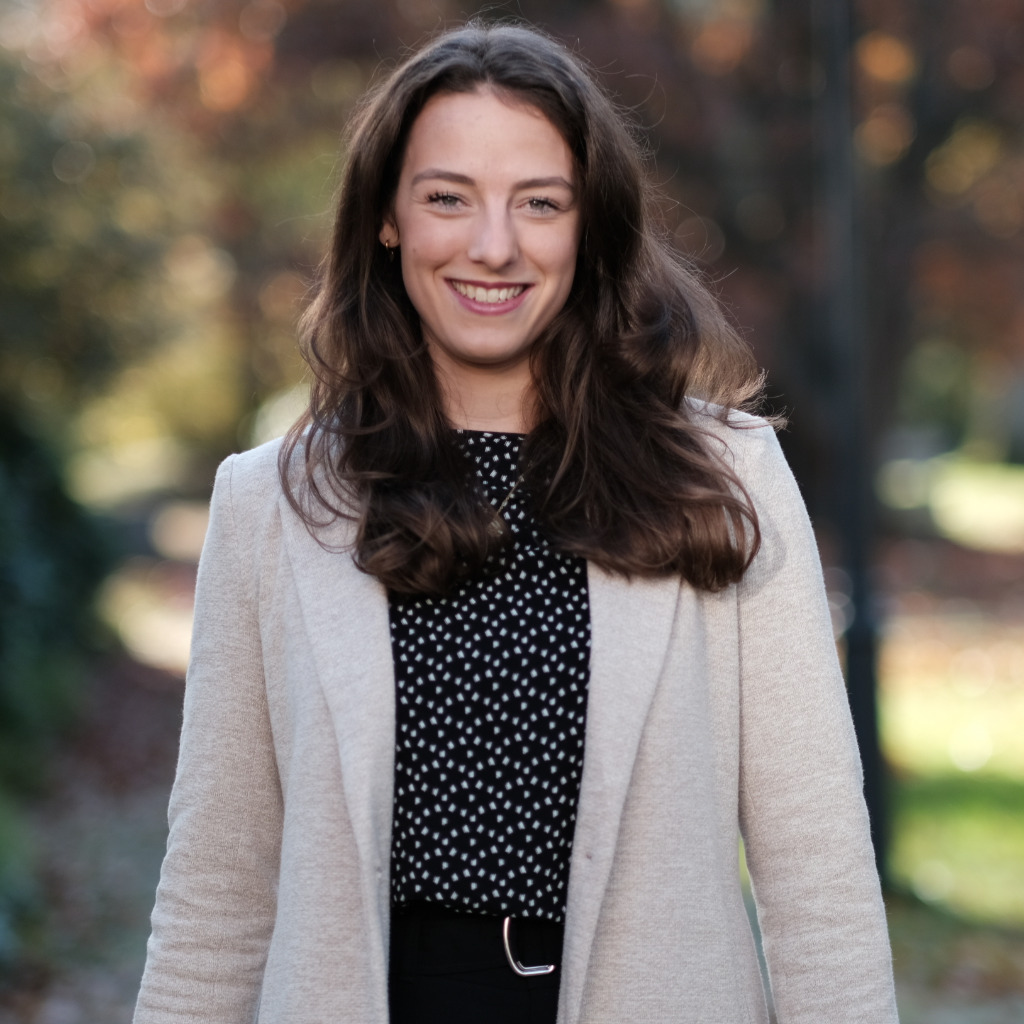 Marcella Dietze - Syndikusanwältin - LVM Versicherung | XING