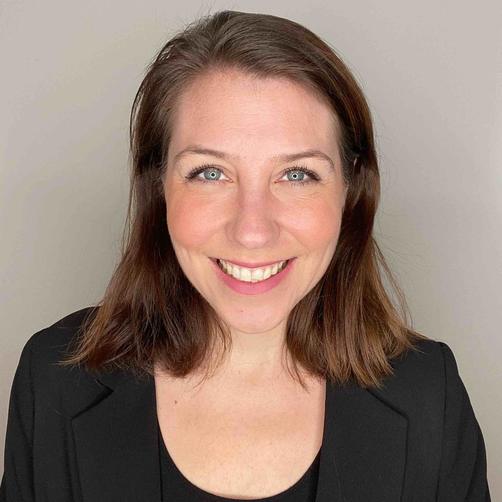 Laura Holm's Instagram, Twitter & Facebook on IDCrawl