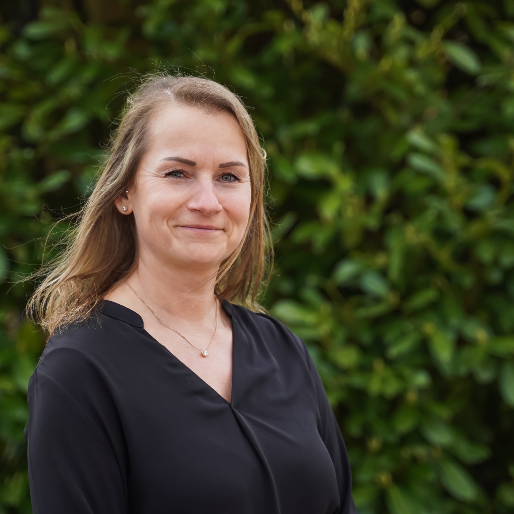 Jacqueline Weber - Projektleiterin im Sales Event Team - Phoenix.berlin ...