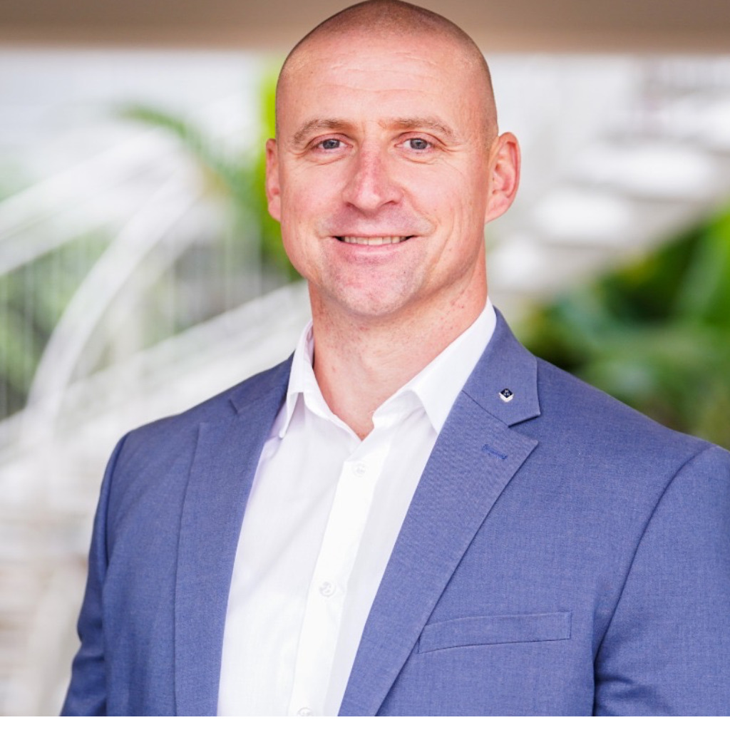 Norman Ritter - Leiter Customer Care & Service national - MKN ...