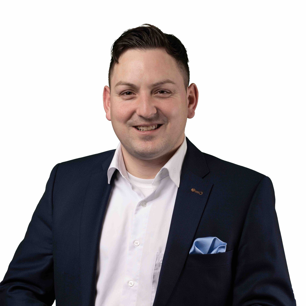 Robert Adler - Kaufmann - Dein Freizeitprofi | XING