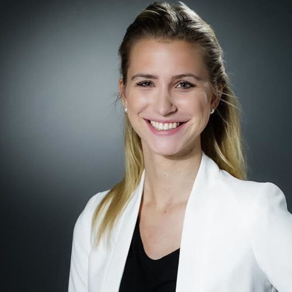 Janine Boss - Business Administration - Fachhochschule St.Gallen | XING