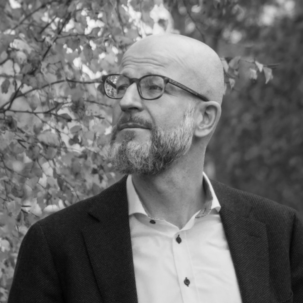 Daniel Schenk - Geschäftsführer/ CEO - Helmut Löser GmbH & Co. KG ...