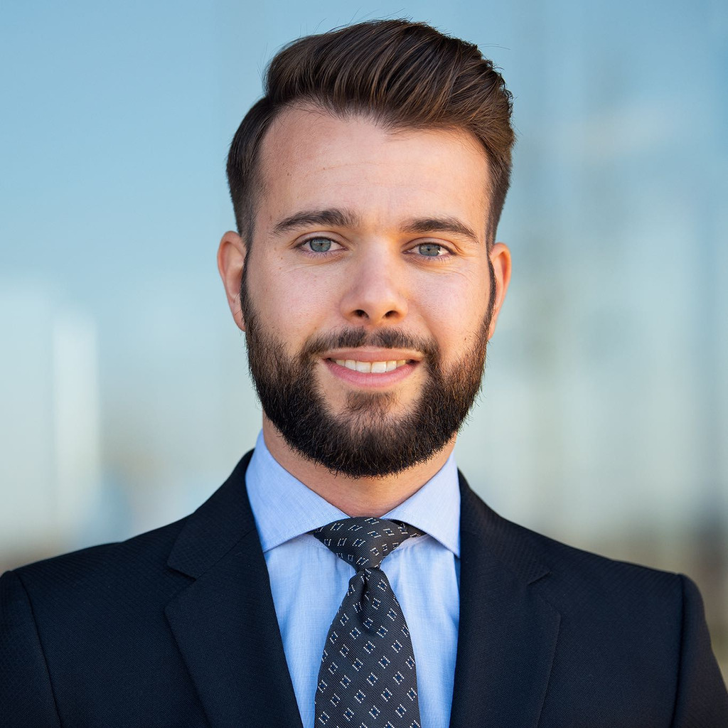 Tobias Sturm - Betriebswirtschaftslehre - Universität Regensburg | XING