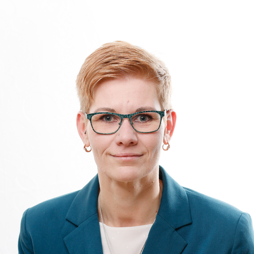 Sara Franke - Bundesstützpunktleiterin Sportschießen - Deutscher ...