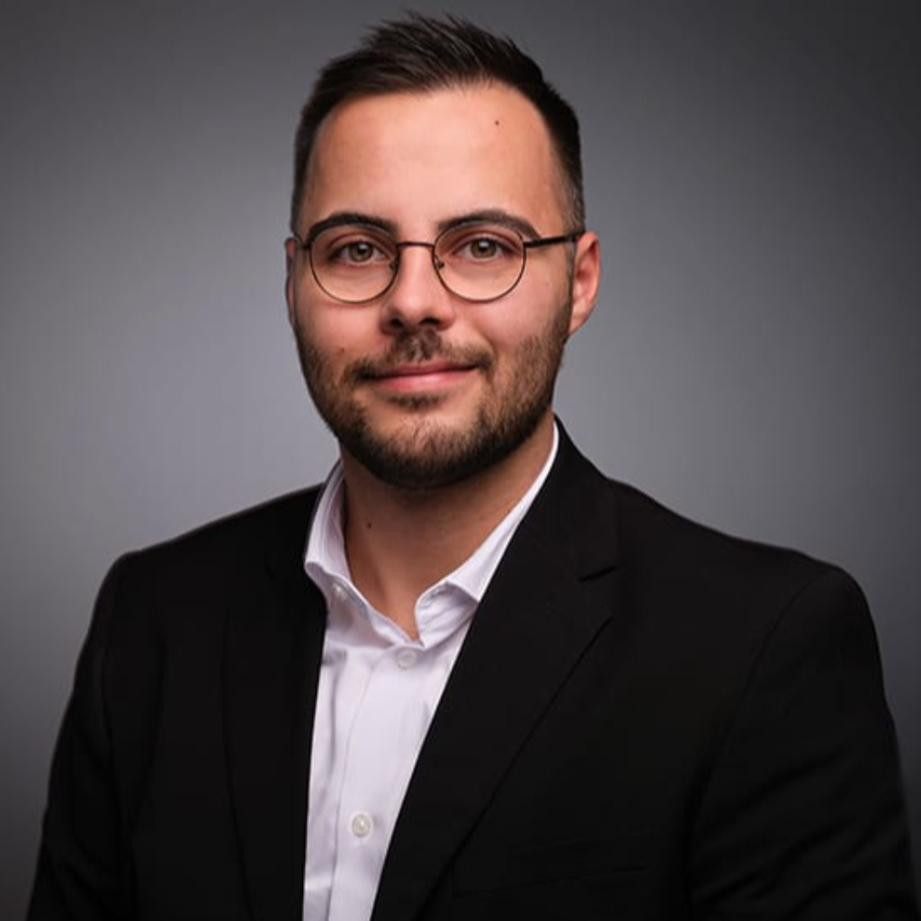 Dominic Kunstmann: Ausbildung und Berufserfahrung | XING