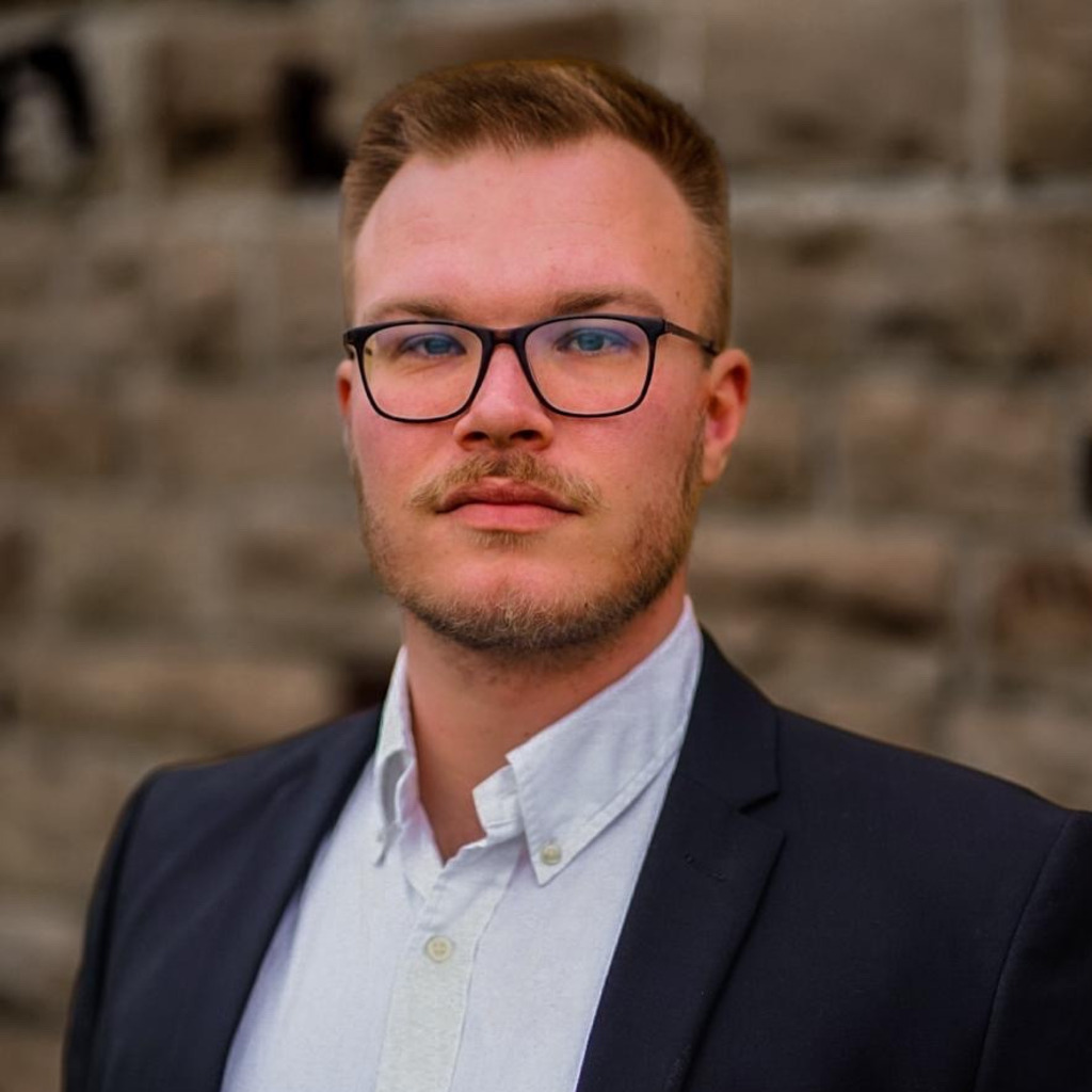 Alexander Schumann - Geschäftsführender Gesellschafter - Castrum GmbH ...