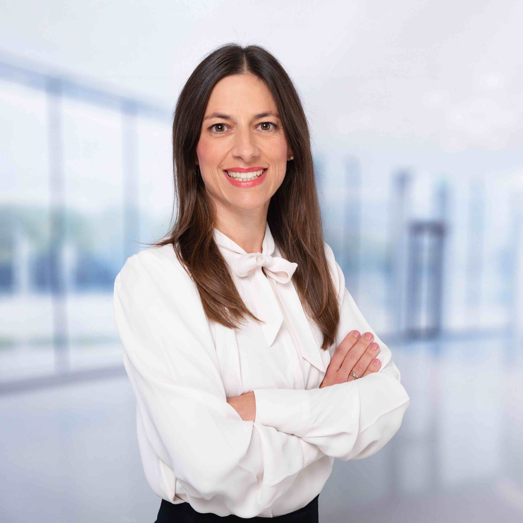 Vanessa Thiel MBA - Director P&C Claims International and Branch ...