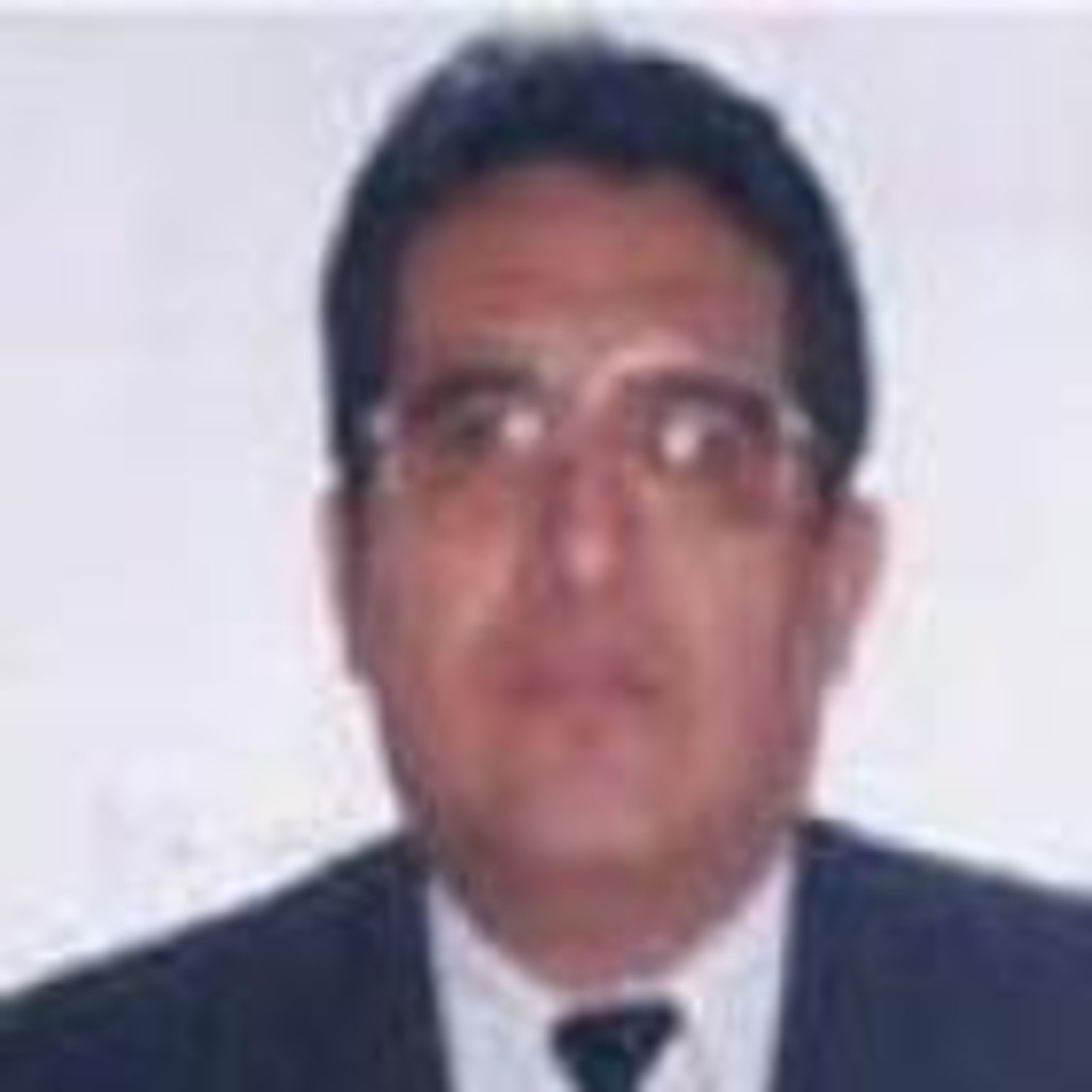 Robert Azañero Terrones - Cosultor Senior en Evaluación y Gestión de ...