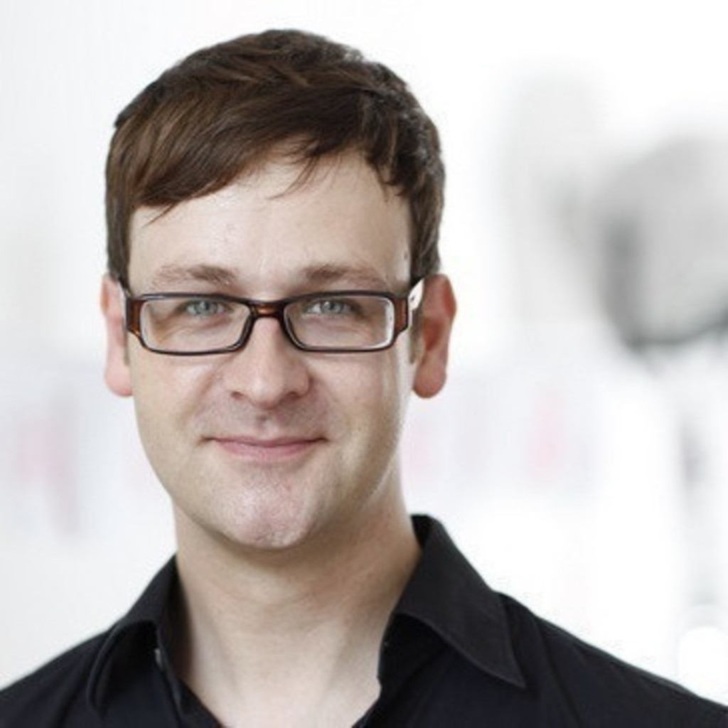 tim lucas - Financial Controller - Allianz | XING