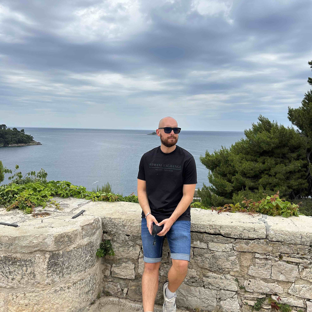 Dennis Schuster - Technischer Vertriebssachbearbeiter - Martin Hartl ...