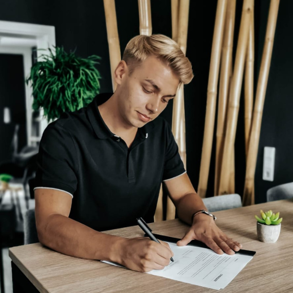 Florian Petersen: Ausbildung und Berufserfahrung | XING