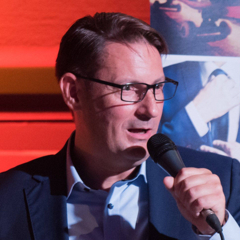 Thomas Fuchs - Prokurist, Bereichsleiter zentrale Dienste - SUMMACOM ...