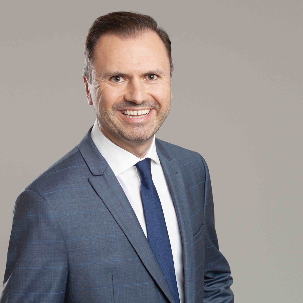 Mike Devine - Head of Risk Policies - Eon Global Commodities | XING