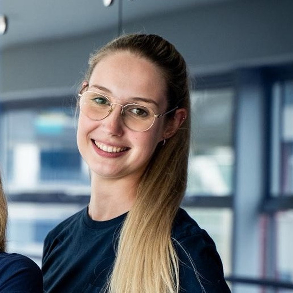 Anja Decker - Medizinische Fachangestellte - MVZ für Neurochirurgie ...
