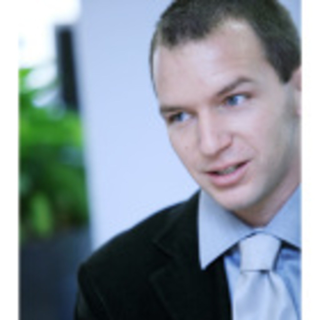 Dr. Roman Schwarzenecker - Prokurist, Gesellschafter - Standort+Markt ...