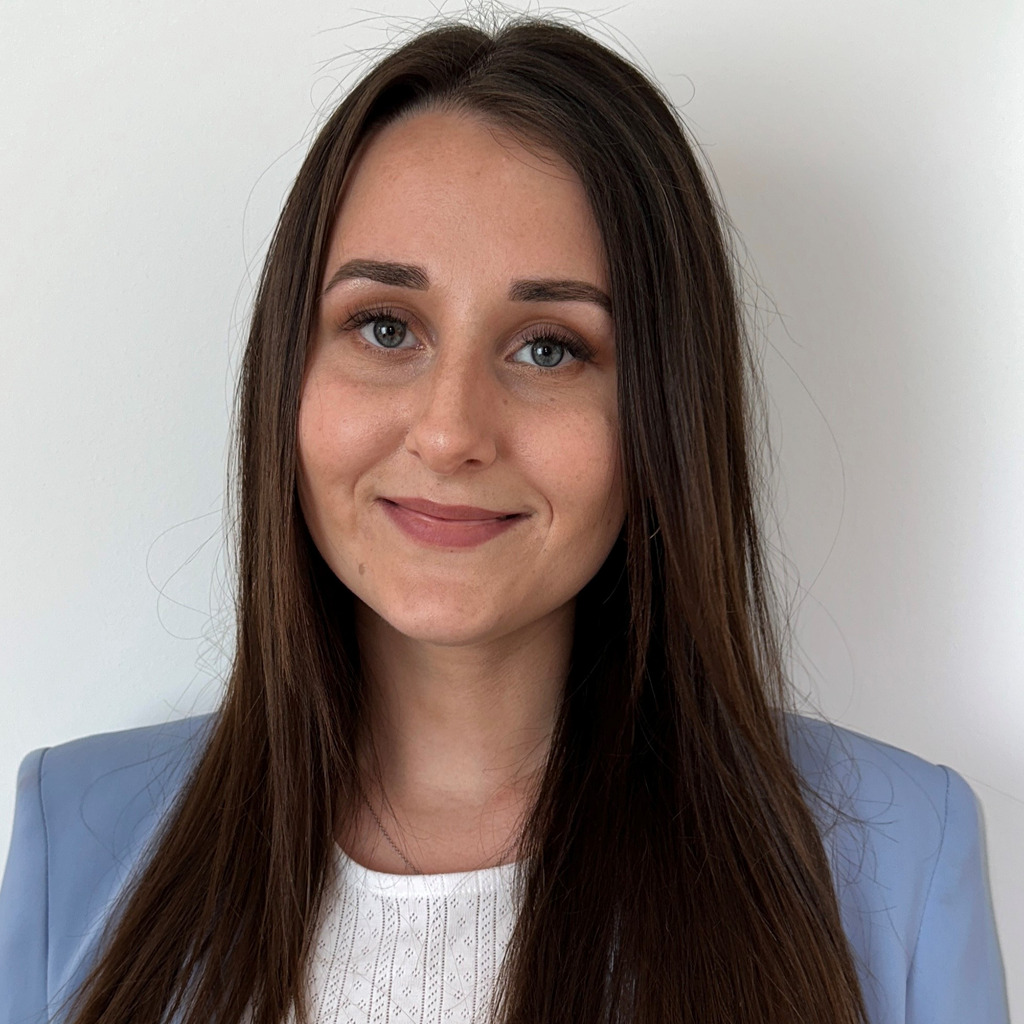 Aleksandra Rojek - Recruiting Specialist - Hays | XING