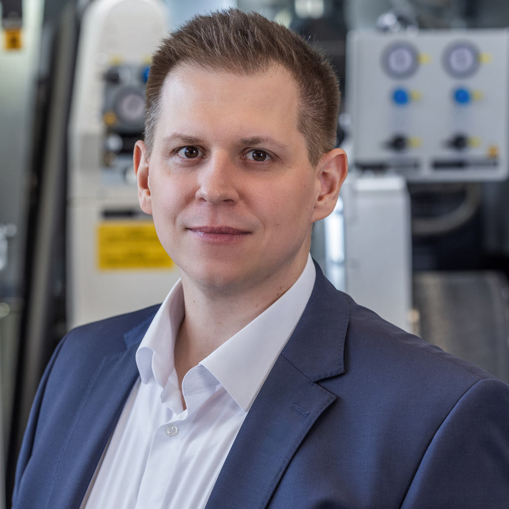 Bastian Teuber - Vertriebsleiter Service - Karl Heesemann ...