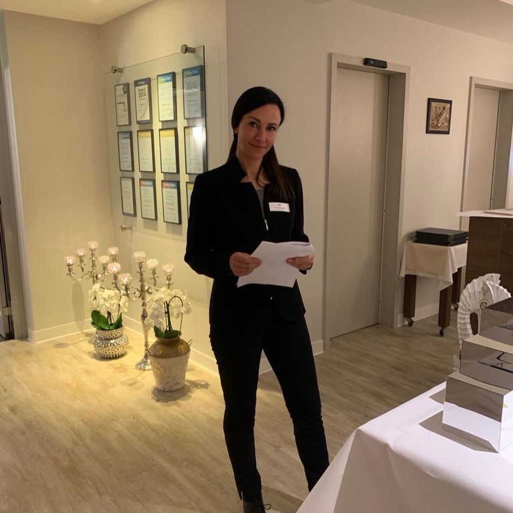 Cindy Schmidt's Instagram, Twitter & Facebook on IDCrawl