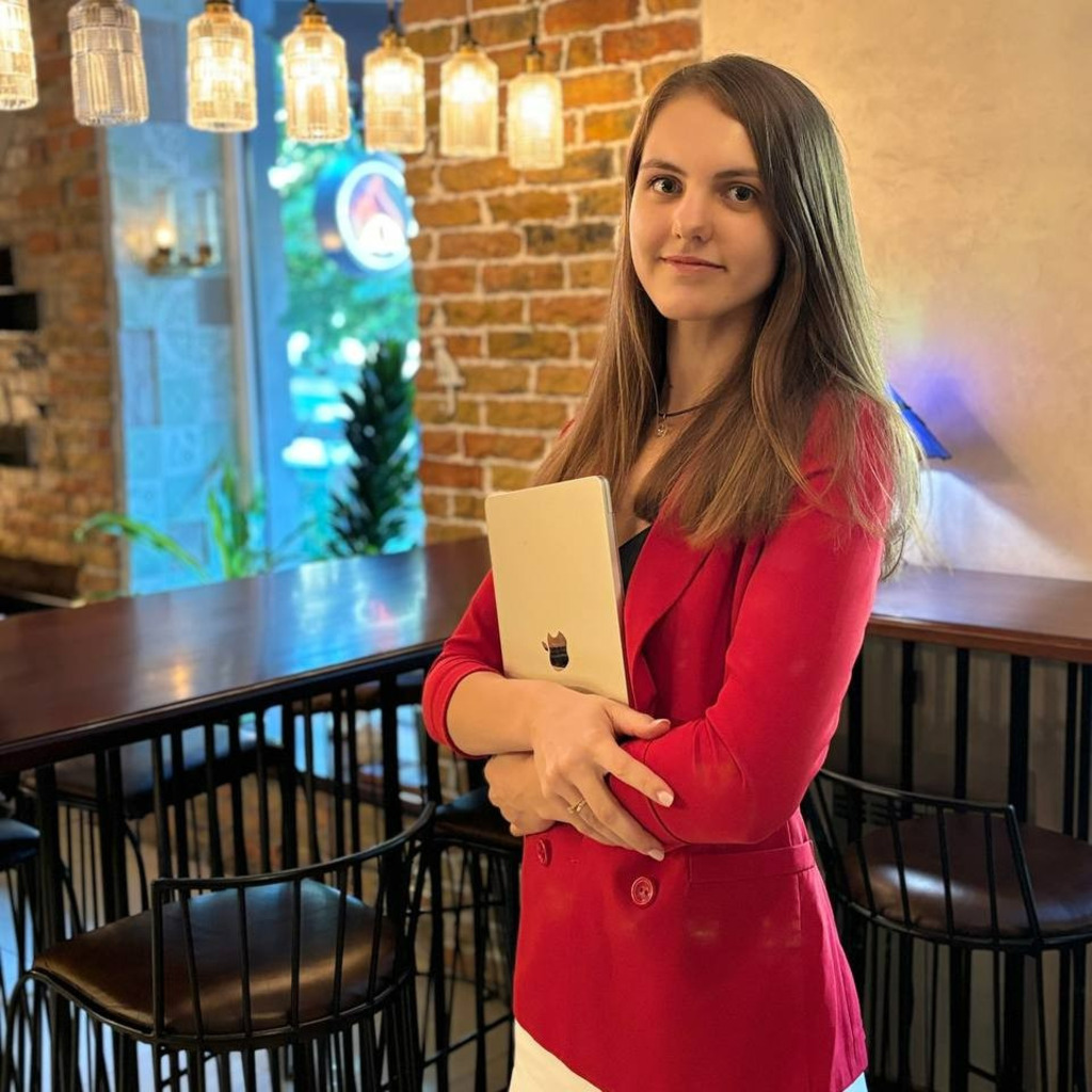 Yelyzaveta Ivakhnenko - Sales Manager - Hegge Software | XING