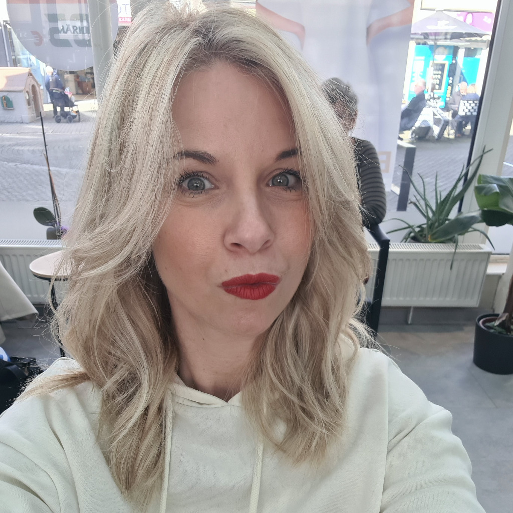 Melanie Winkler - Assistenz der Geschäftsführung - Graf-Borstar GmbH | XING